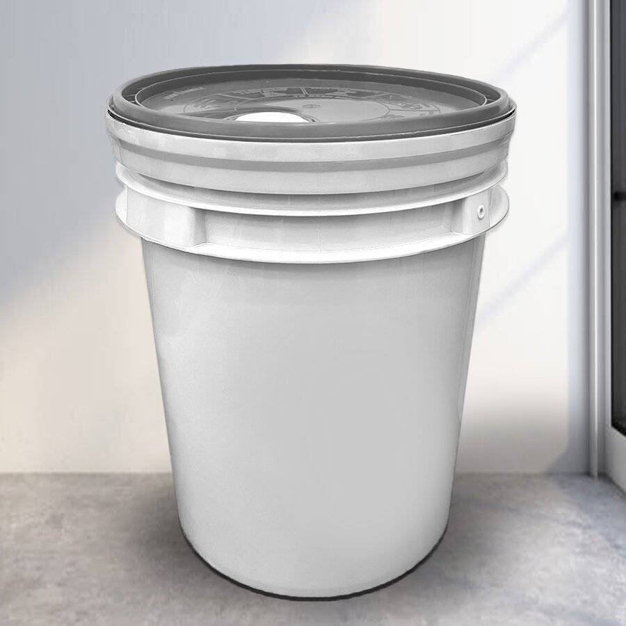 Plastic Oil Bucket with Spout 26LTR