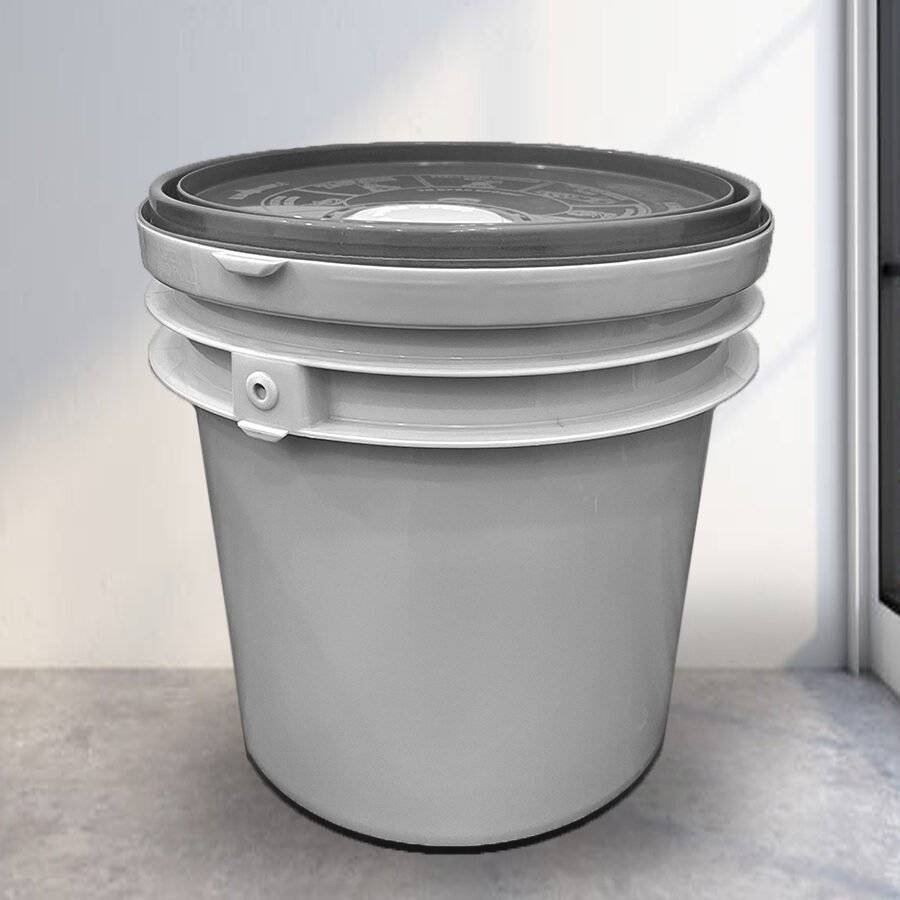 Premium Oil Bucket with Spout 5LTR